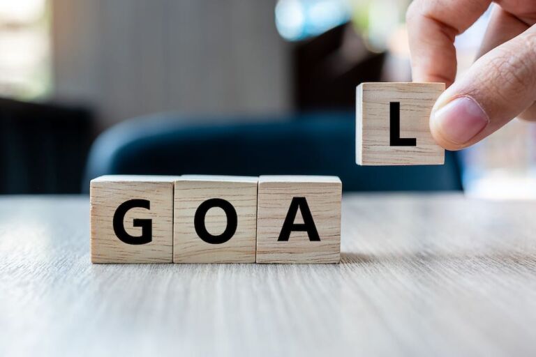 Stretch Goals vs. SMART Goals - The Conover Company